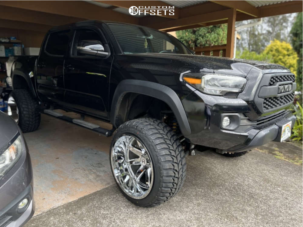 2020 Toyota Tacoma with 22x14 -76 Hostile H109 and 33/12.5R22 Road One ...