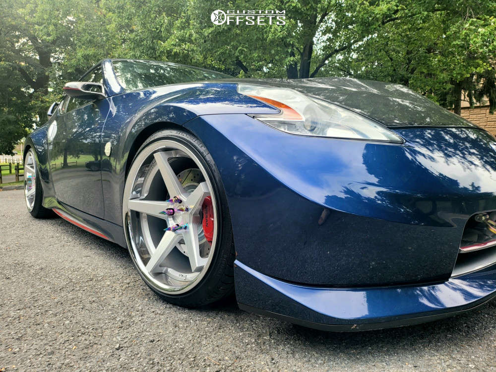 2014 Nissan 370Z with 20x10.5 25 Ferrada Fr3 and 255/35R20 Lexani Lx ...