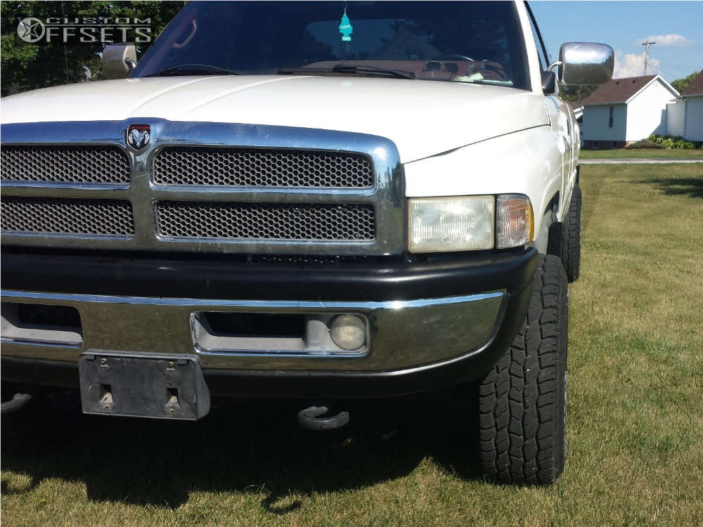 1995 Dodge Ram 2500 with 16x8 -6 Pacer LT and 285/75R16 Cooper ...