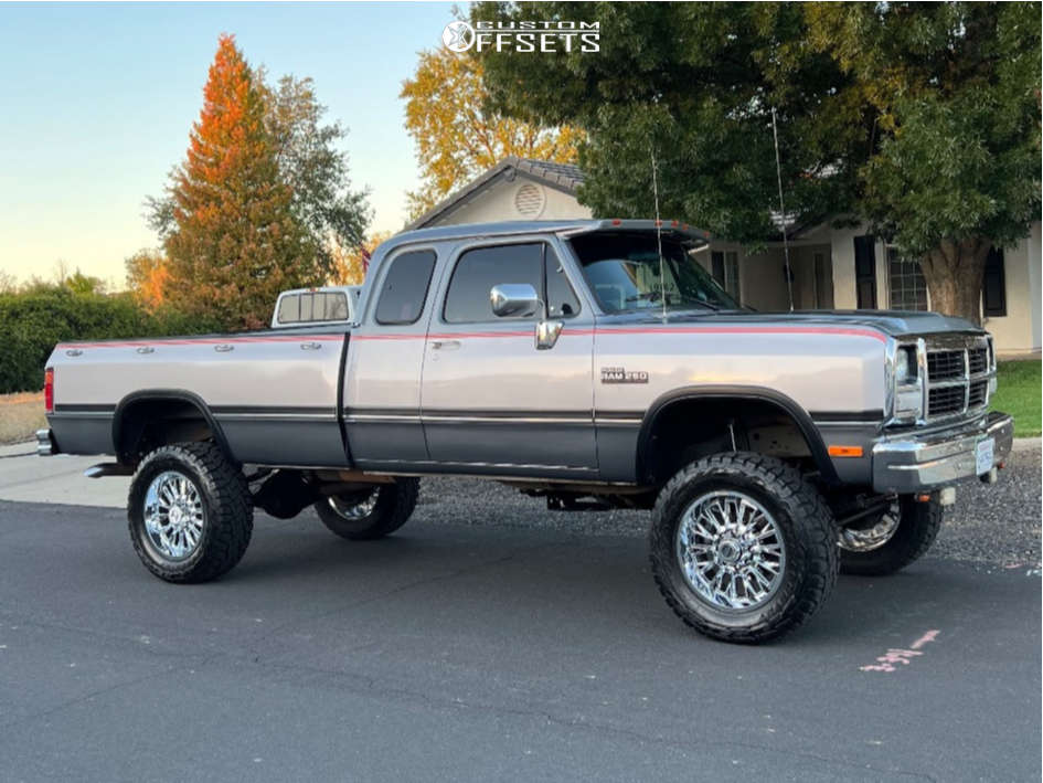 1992 Dodge W250 with 20x10 -19 Hostile Fury and 35/12.5R20 Yokohama ...