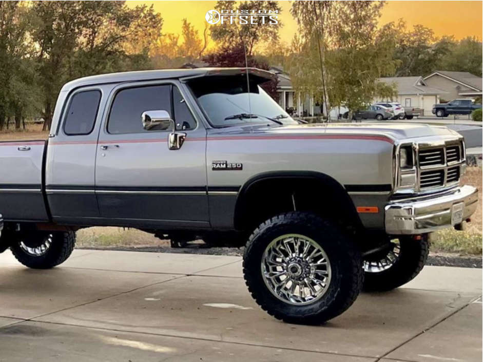 1992 Dodge W250 with 20x10 -19 Hostile Fury and 35/12.5R20 Yokohama ...