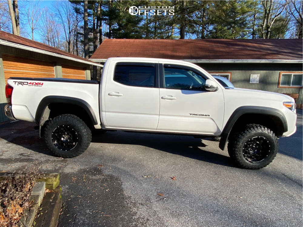 2016 Toyota Tacoma with 17x9 0 Anthem Off-Road Avenger and 285/70R17 ...