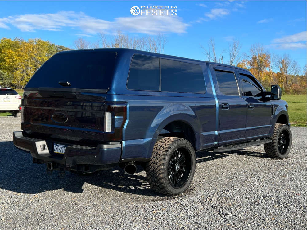 2019 Ford F-250 Super Duty with 22x10 -25 Hostile Fury and 33/12.5R22 ...