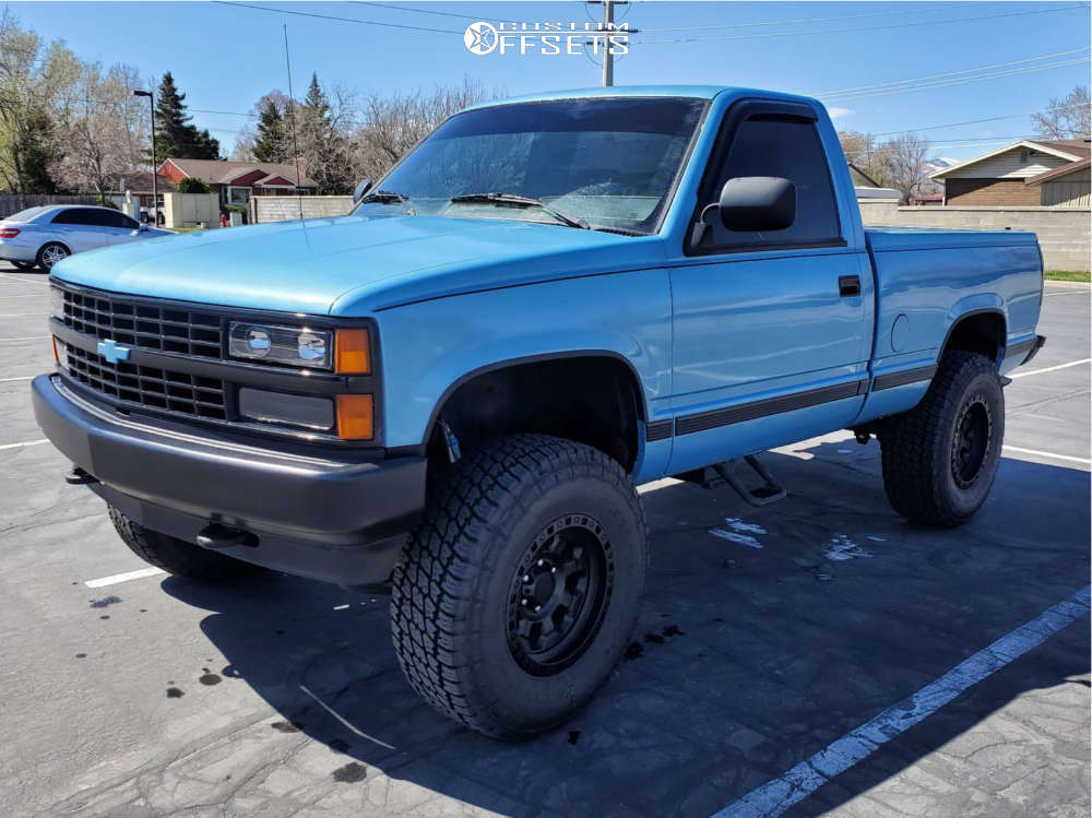 1989 Chevrolet K1500 with 17x9 -12 American Racing Ar201 and 35/12.5R17 ...
