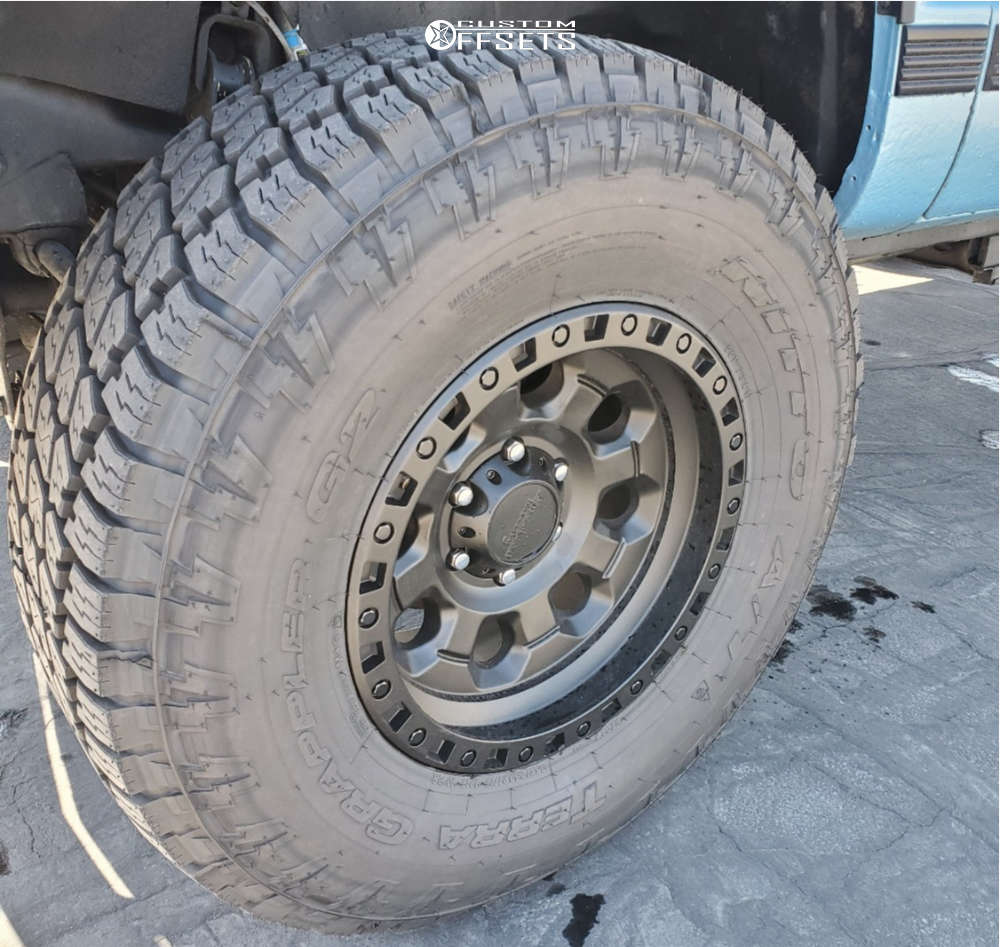 1989 Chevrolet K1500 with 17x9 -12 American Racing Ar201 and 35/12.5R17 ...