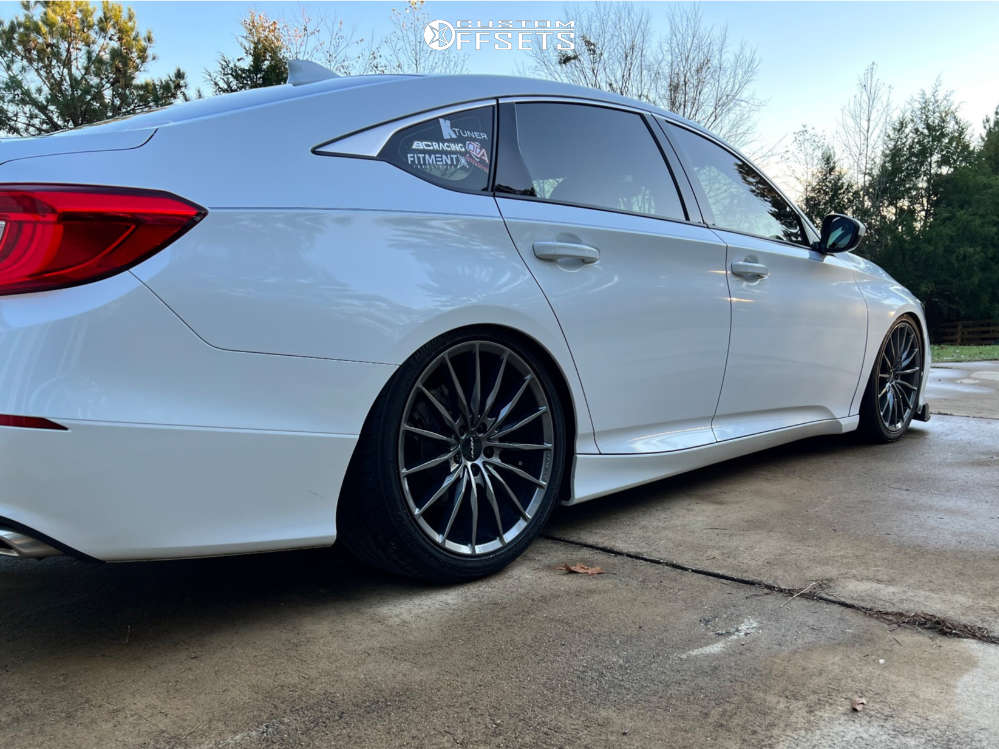 2019 Honda Accord with 19x8.5 40 INOVIT Torque and 245/40R19 Delinte D7 ...