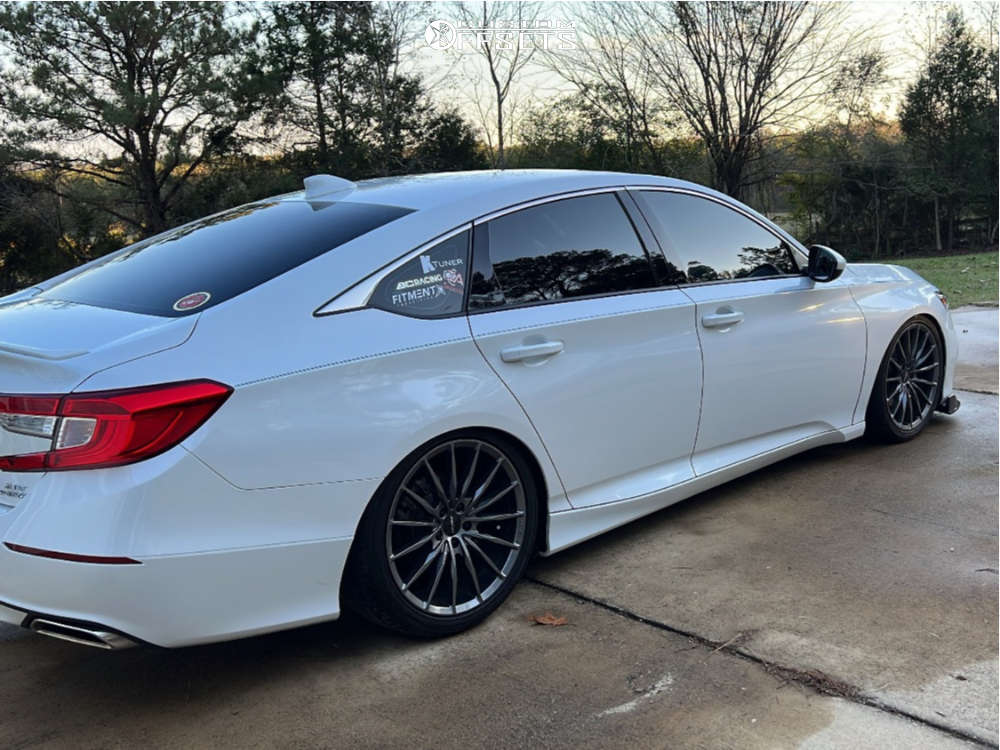 2019 Honda Accord with 19x8.5 40 INOVIT Torque and 245/40R19 Delinte D7 ...