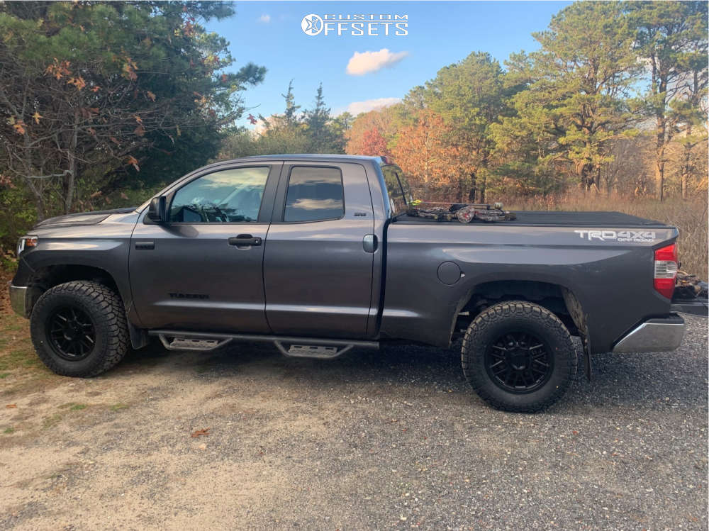 2015 Toyota Tundra with 18x9 18 Ultra Butcher and 275/70R18 Kenda ...