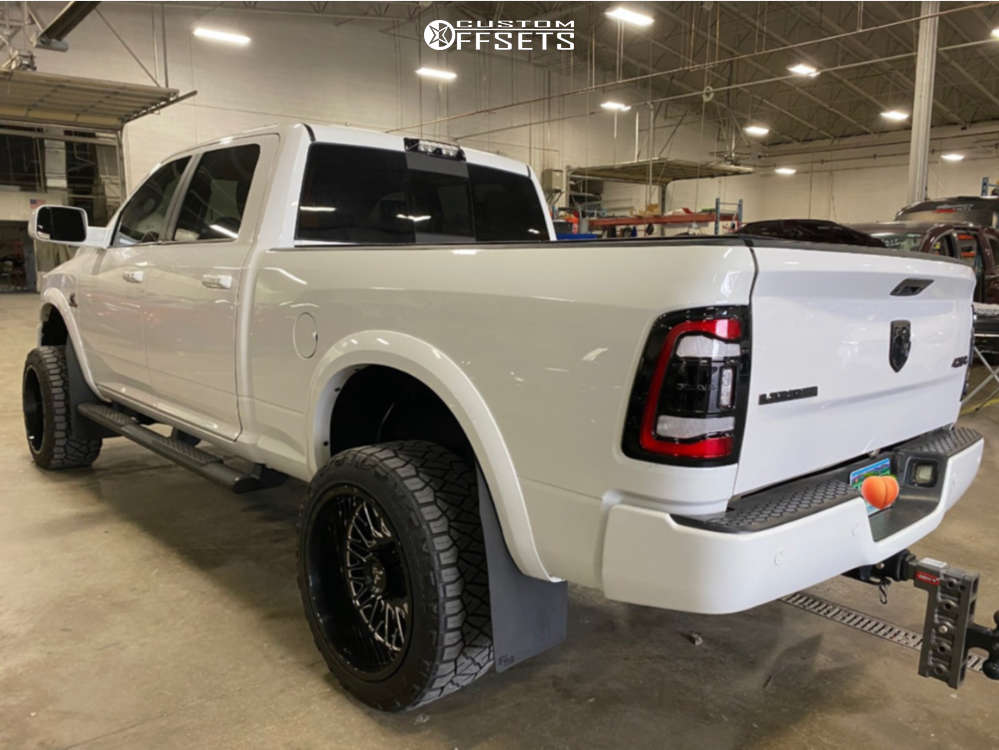 2017 Ram 2500 with 22x12 -44 Fittipaldi Offroad Ftc07 and 33/12.5R22 ...