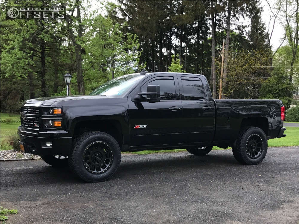 2015 Chevrolet Silverado 1500 with 20x9 18 Method Nv and 295/60R20 ...
