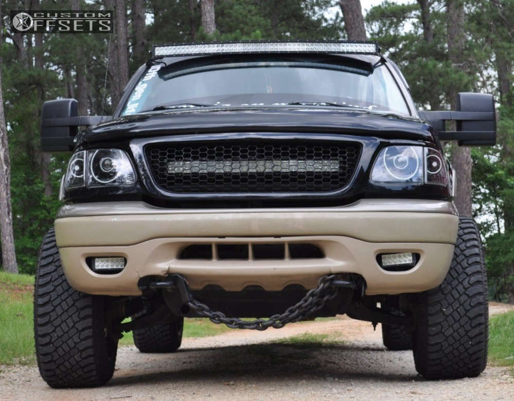 2003 Ford F-150 with 20x12 -44 Centerline Lt1 and 33/12.5R20 Atturo ...