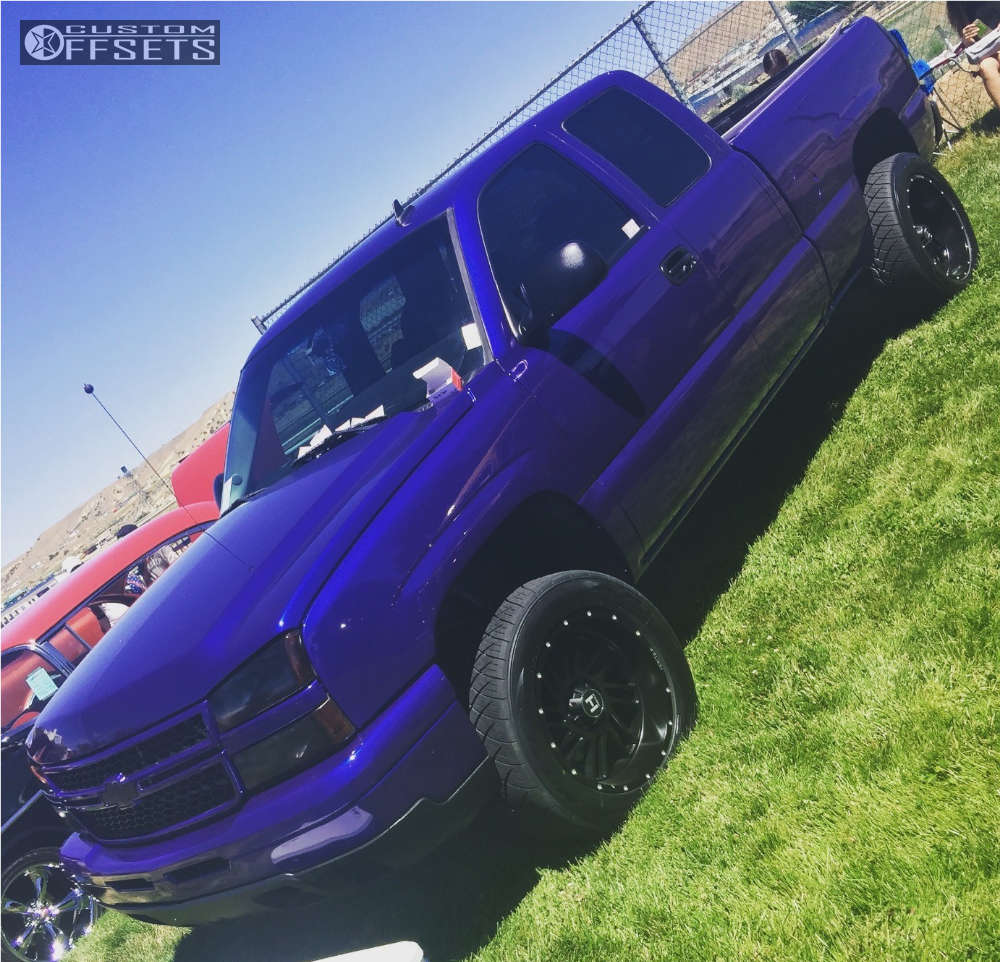 2007 Chevrolet Silverado 1500 Classic with 20x10 -19 Hostile Stryker ...