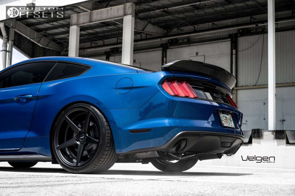 2016 Ford Mustang with 20x9 32 Velgen Classic5 and 255/35R20 ...