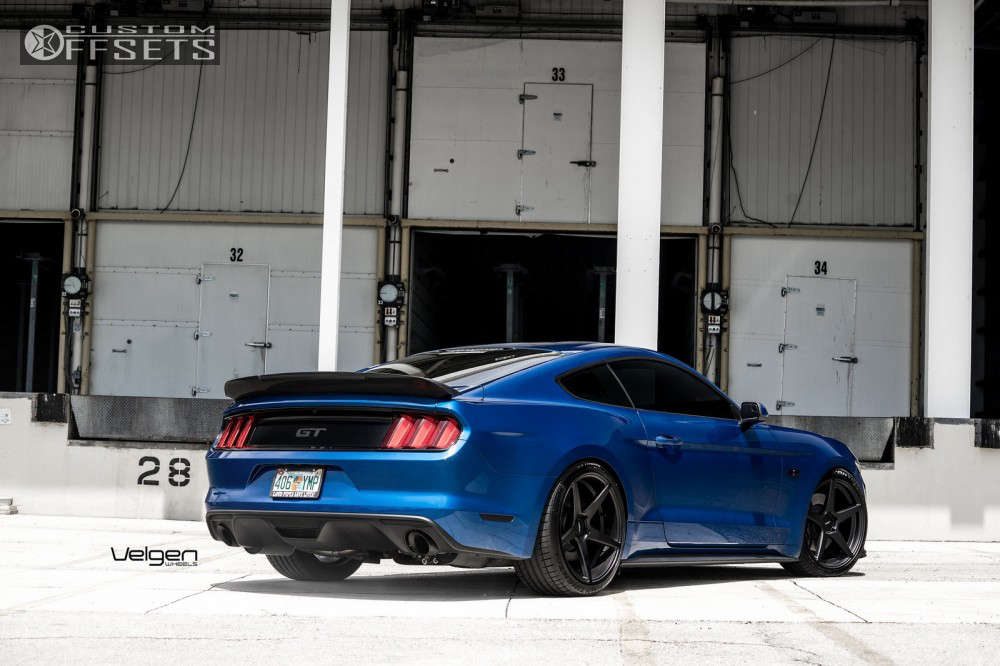 2016 Ford Mustang with 20x9 32 Velgen Classic5 and 255/35R20 ...