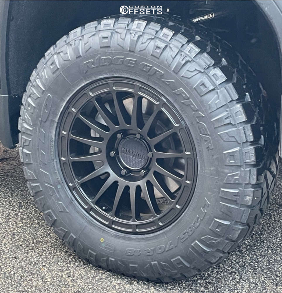 2021 GMC Sierra 1500 with 18x9 18 Method MR314 and 285/70R18 Nitto ...