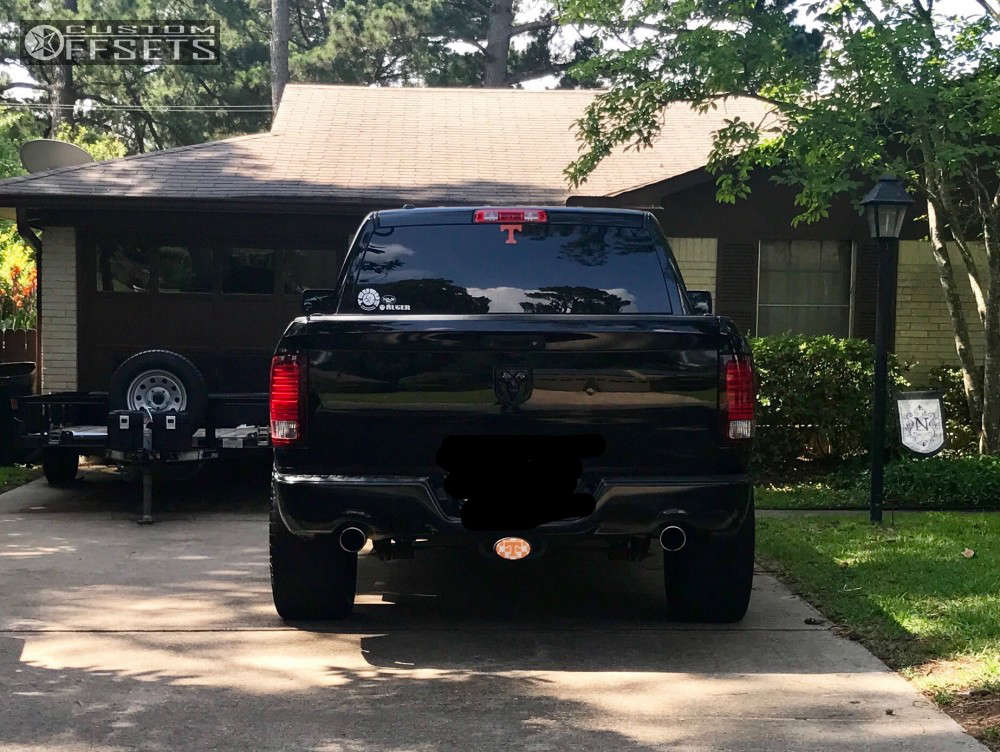 2014 Ram 1500 with 22x10 -12 Red Dirt Road Usa and 325/50R22 Toyo Tires ...