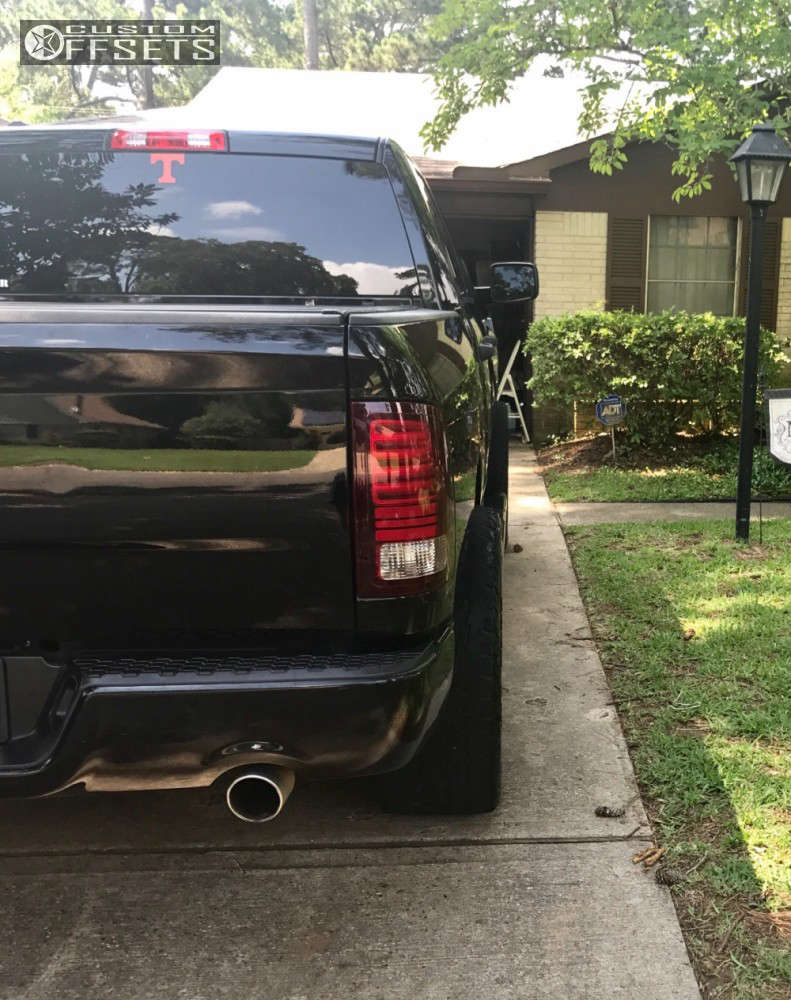 2014 Ram 1500 with 22x10 -12 Red Dirt Road Usa and 325/50R22 Toyo Tires ...