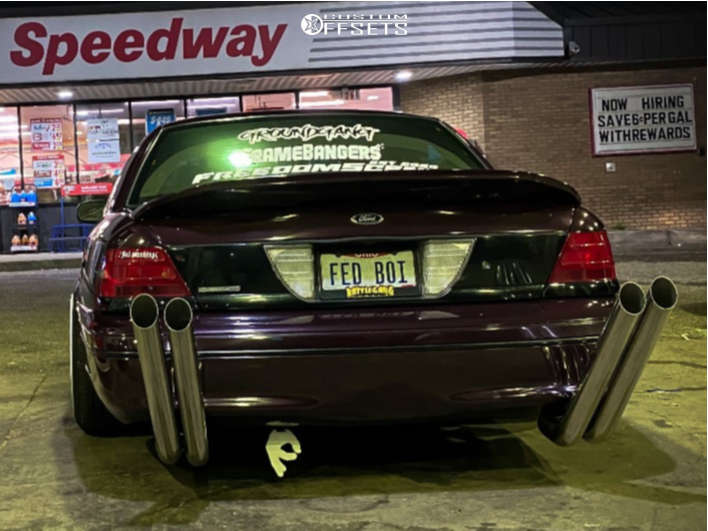 2006 Ford Crown Victoria with 19x9.5 35 ESR Cs12 and 215/35R19 Haida ...