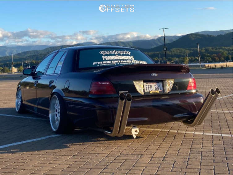 2006 Ford Crown Victoria with 19x9.5 35 ESR Cs12 and 215/35R19 Haida ...