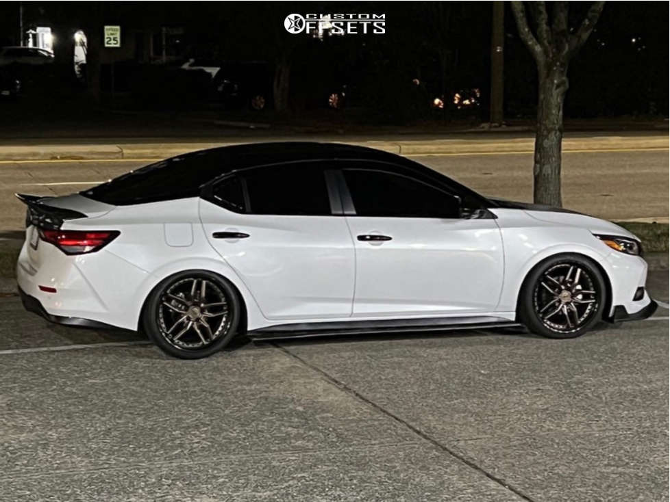 2022 Nissan Sentra with 19x8.5 35 Niche Methos and 235/35R19 Toyo Tires ...