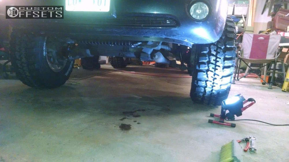 2004 GMC Envoy with 17x9 -12 Mickey Thompson Classic III and 35/12.5R17 ...