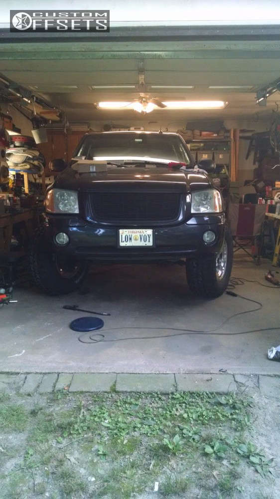 2004 GMC Envoy with 17x9 -12 Mickey Thompson Classic III and 35/12.5R17 ...