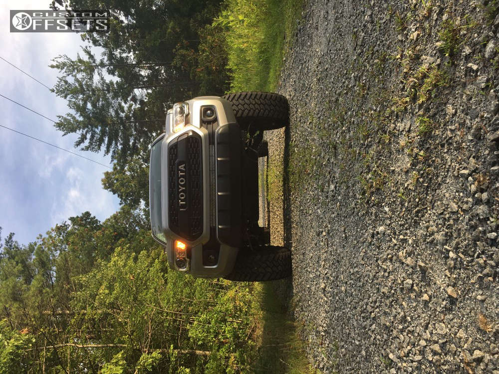 2017 Toyota Tacoma with 18x10 -24 Moto Metal Mo970 and 285/65R18 Nitto ...