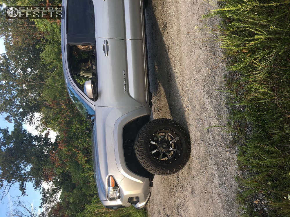2017 Toyota Tacoma with 18x10 -24 Moto Metal Mo970 and 285/65R18 Nitto ...