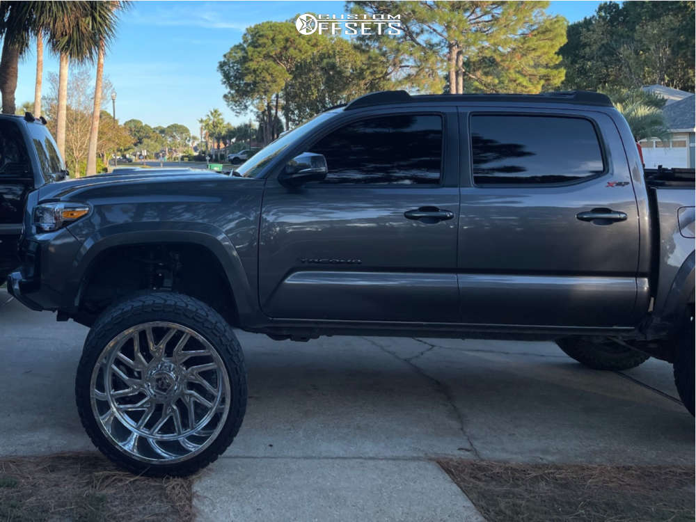 2018 Toyota Tacoma with 24x14 -76 TIS 544C and 33/13.5R24 Venom Power ...