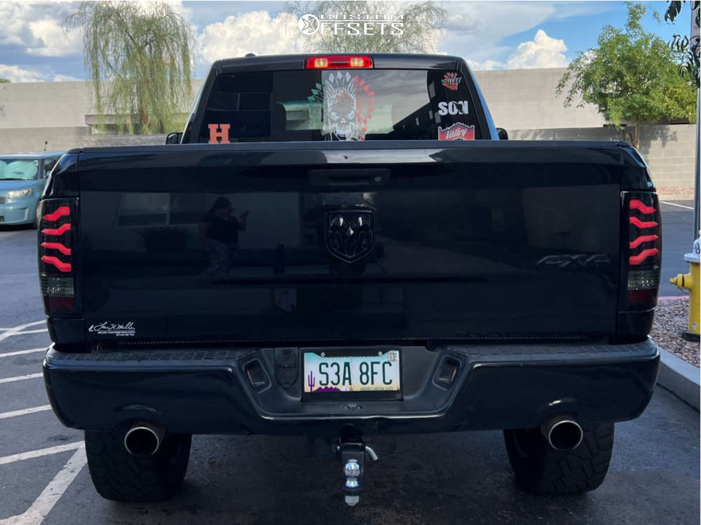 2017 Ram 1500 with 20x10 -19 Scorpion Sc18 and 35/12.5R20 Neoterra ...