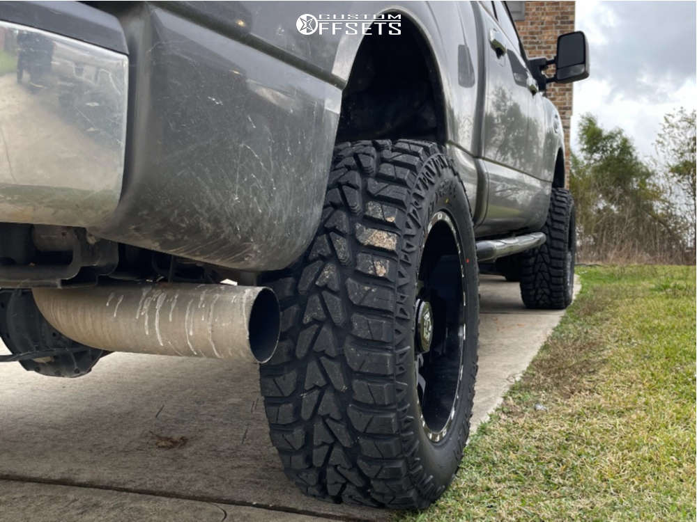 2019 Nissan Titan XD with 20x10 -25 TIS 544MB and 35/12.5R20 Versatyre ...