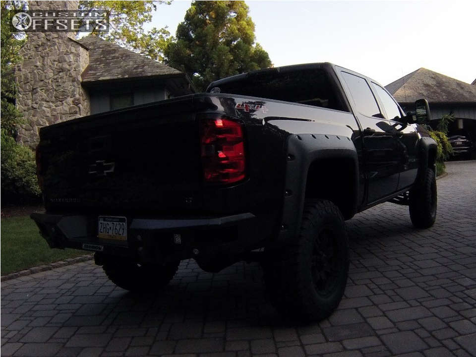 2014 Chevrolet Silverado 1500 with 18x9 12 Ultra Gauntlet and 35/12 ...