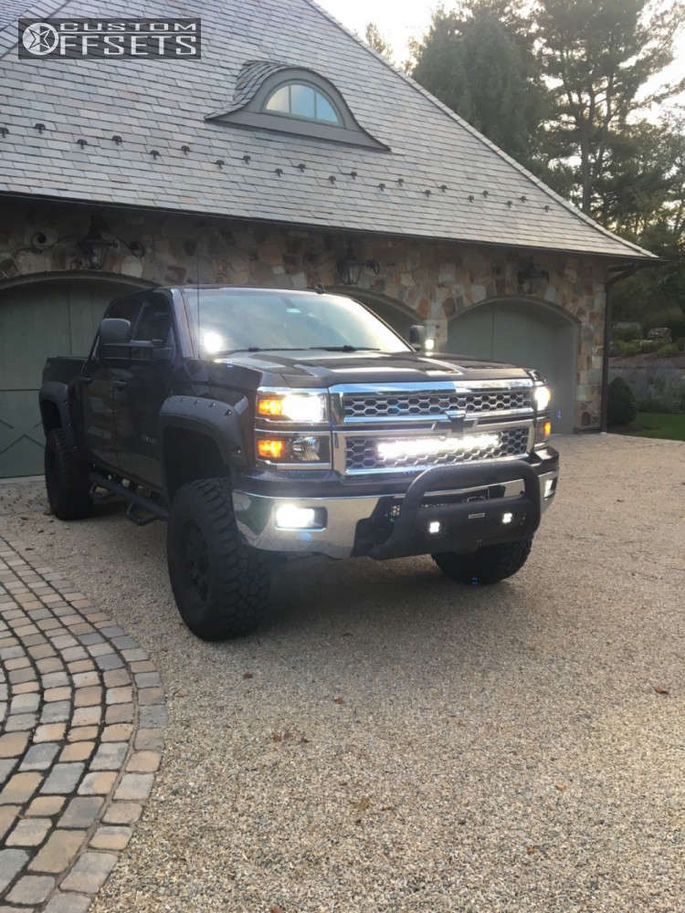 2014 Chevrolet Silverado 1500 with 18x9 12 Ultra Gauntlet and 35/12 ...