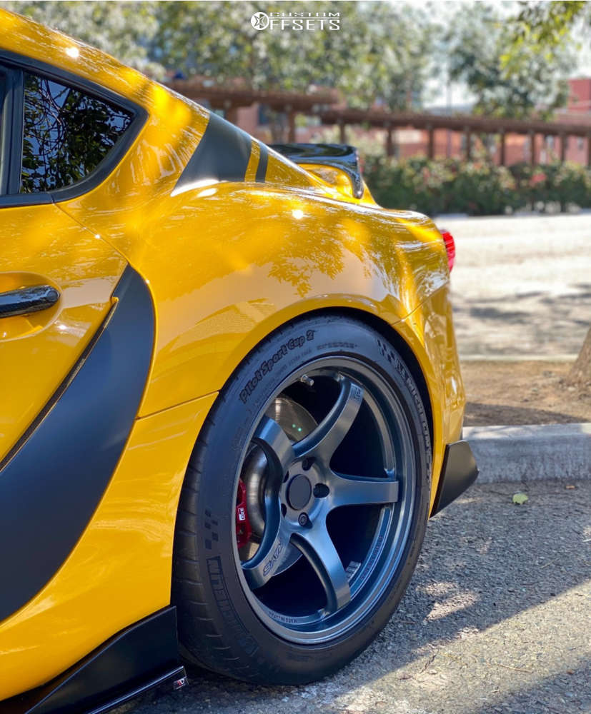 2020 Toyota GR Supra with 19x9.5 25 Gram Lights 57cr and 265/35R19 ...