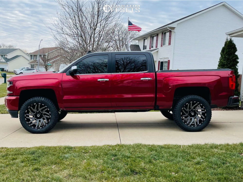 2018 Chevrolet Silverado 1500 with 22x10 -19 TIS 554BM and 325/50R22 ...