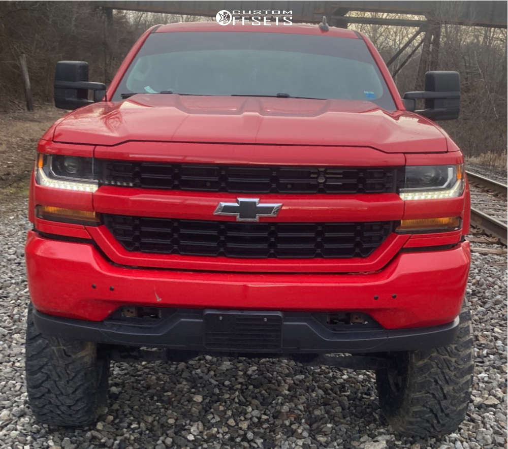 2018 Chevrolet Silverado 1500 with 20x10 -24 XD Xd825 and 37/13.5R20 ...