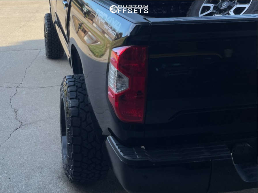 2019 Toyota Tundra with 20x12 -44 TIS 560B and 35/12.5R20 Toyo Tires ...