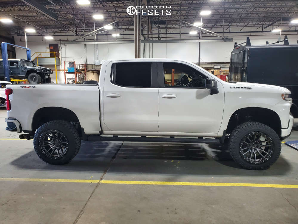 2020 Chevrolet Silverado 1500 with 22x12 -44 Fuel Rebel 6 and 35/12 ...