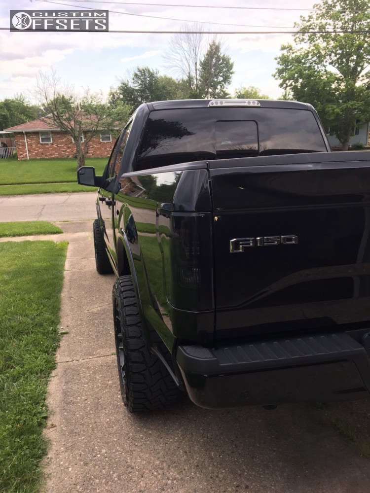 2015 Ford F-150 with 20x10 -24 Moto Metal Mo978 and 285/55R20 Toyo ...
