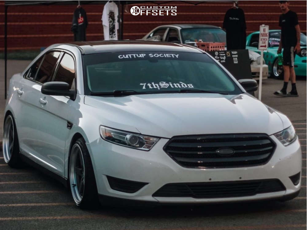 2015 Ford Taurus with 19x9.5 22 ESR Cs5 and 225/35R19 Zeetex Hp1000 and ...