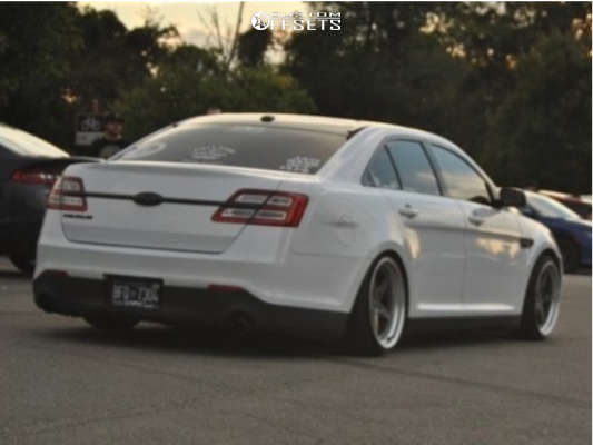 2015 Ford Taurus with 19x9.5 22 ESR Cs5 and 225/35R19 Zeetex Hp1000 and ...