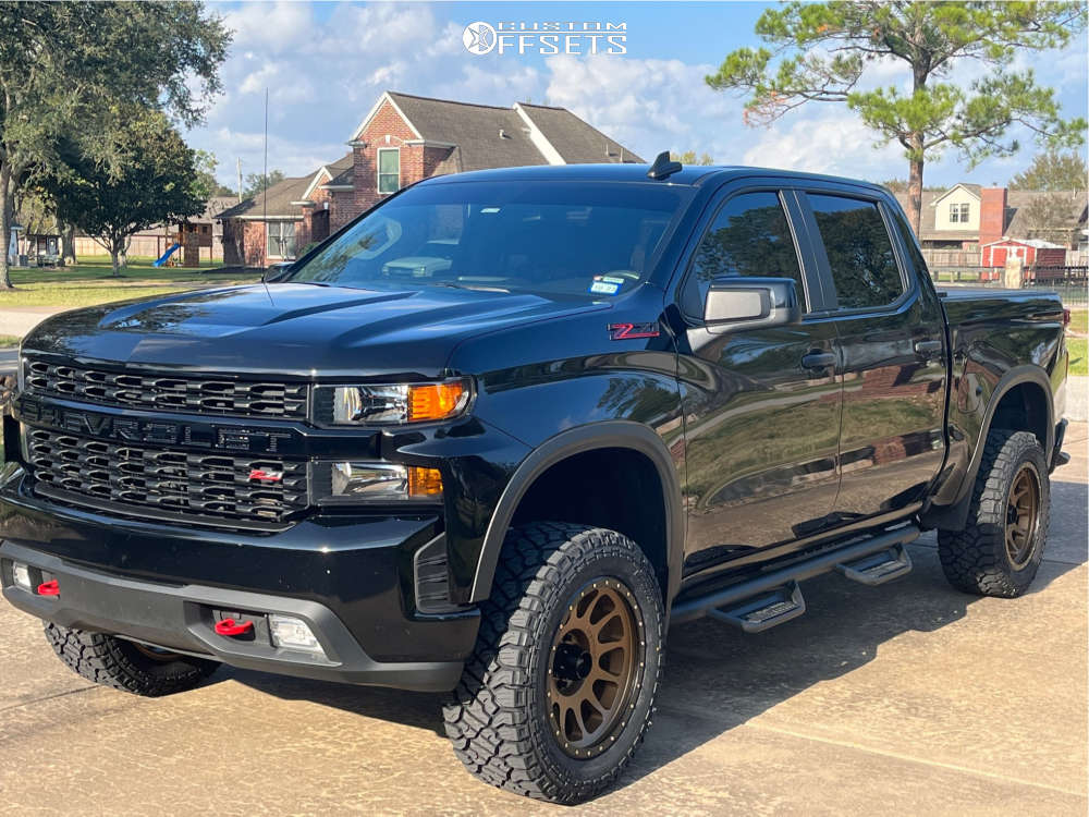 2021 Chevrolet Silverado 1500 with 20x10 -18 Method Mr305 and 33/12 ...