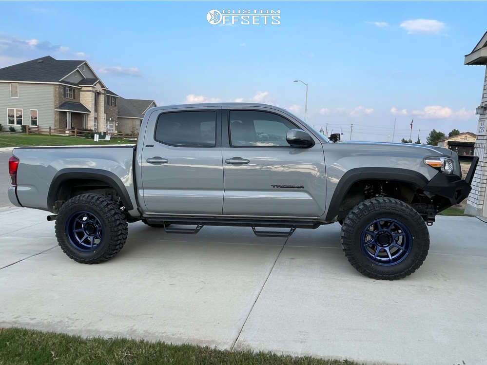 2021 Toyota Tacoma with 17x9 -38 Falcon Off-Road T8 and 285/70R17 ...