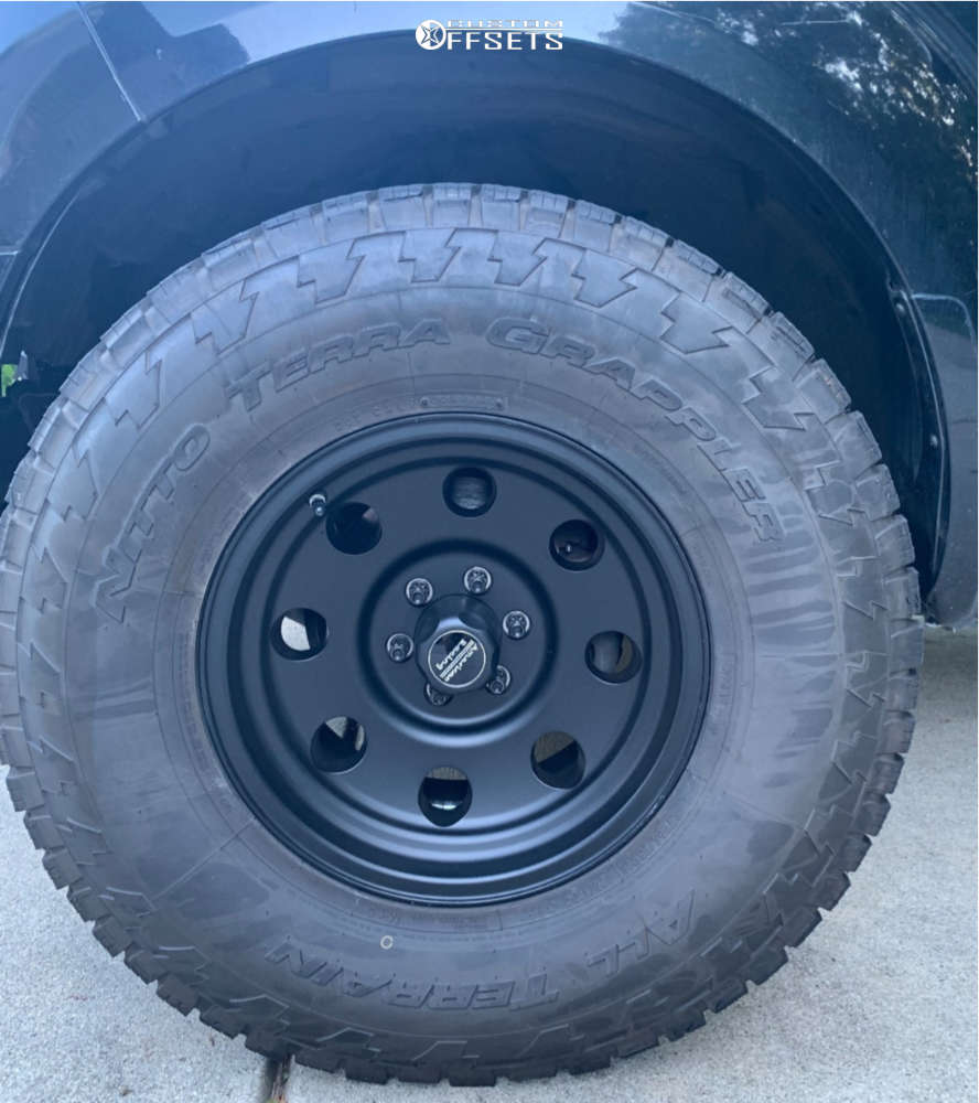 2006 Nissan Pathfinder with 16x8 0 American Racing Ar172 and 285/75R16 ...