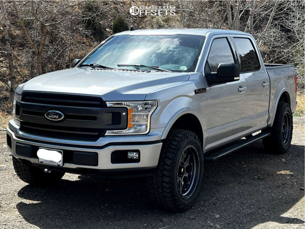2020 Ford F-150 with 20x10 -18 Fuel Tech and 285/60R20 Mickey Thompson ...