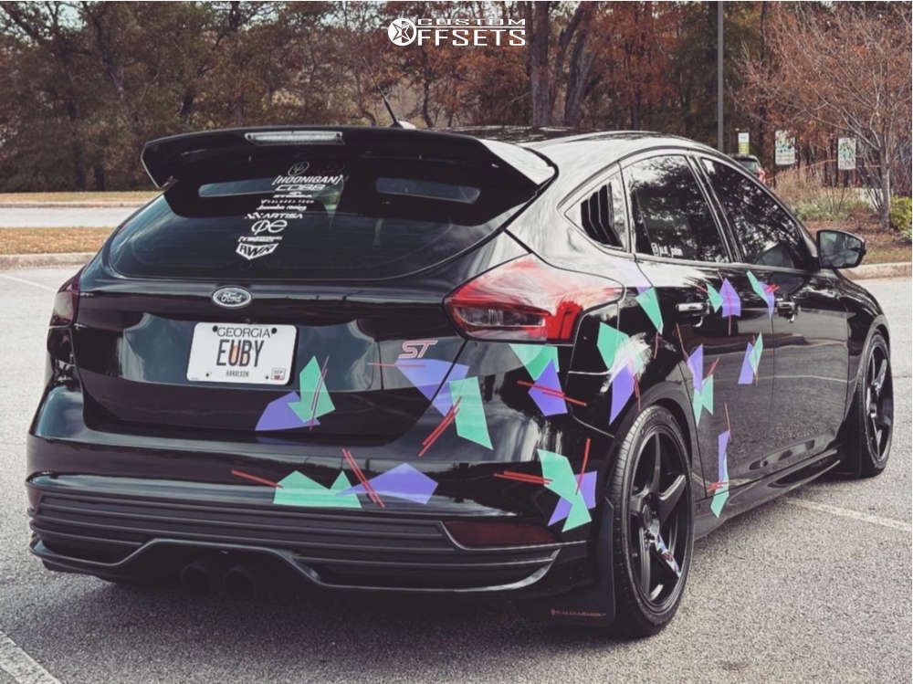 2017 Ford Focus with 18x8.5 40 Anovia Kinetic and 235/40R18 Crosswind ...