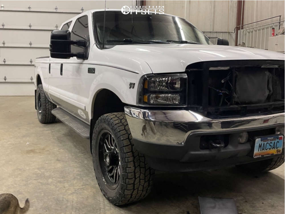 2002 Ford F-250 Super Duty with 20x10 -18 Fuel Hurricane and 305/55R20 ...