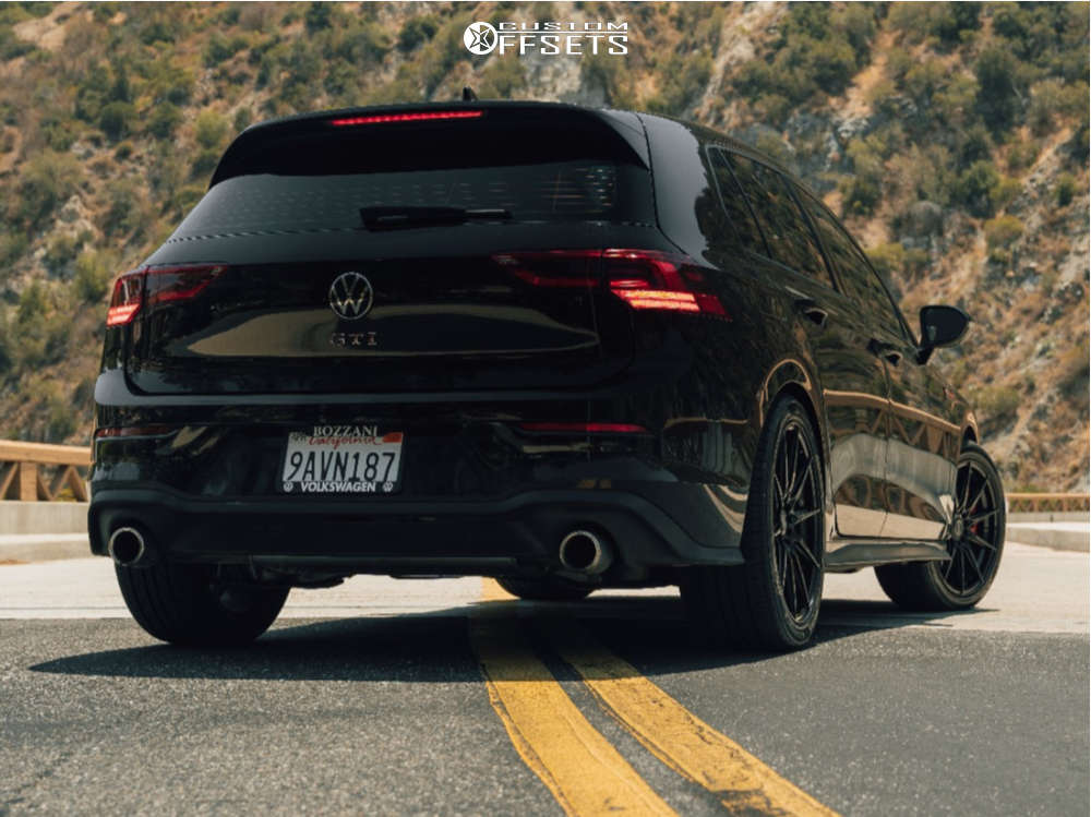 2022 Volkswagen GTI with 18x8 38 DRW D19 and 245/40R18 Lionhart Lh-five ...