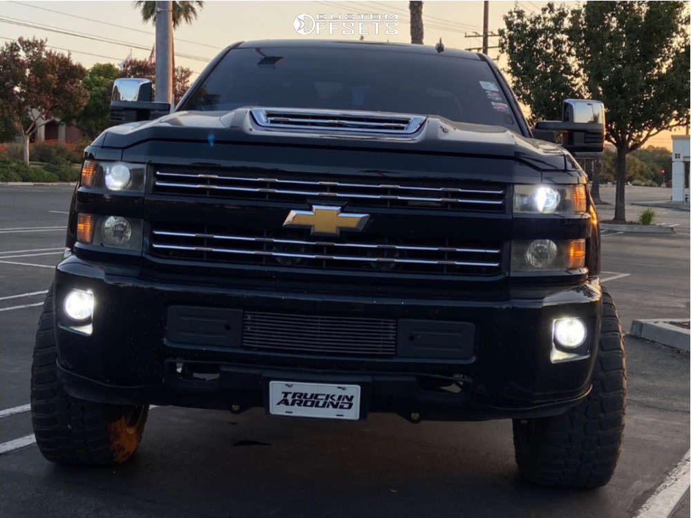 2014 Chevrolet Silverado 1500 with 22x12 -44 RBP 73r and 35/12.5R22 RBP ...