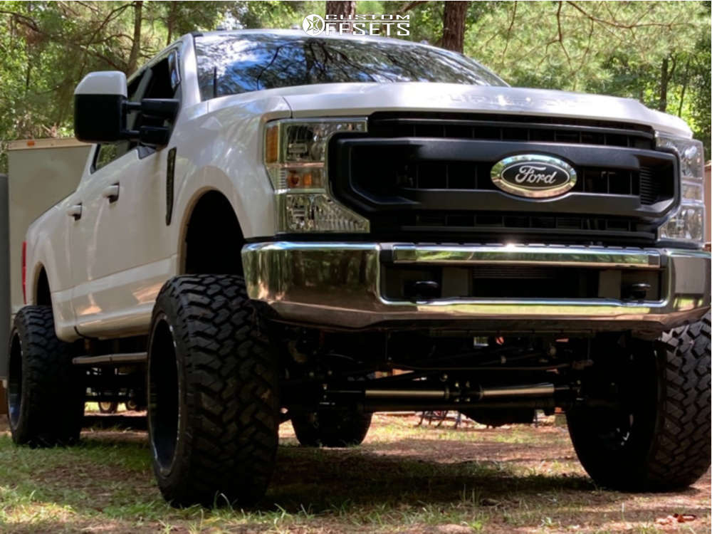 2021 Ford F-250 Super Duty with 24x14 -76 TIS 544MB and 38/13.5R24 ...